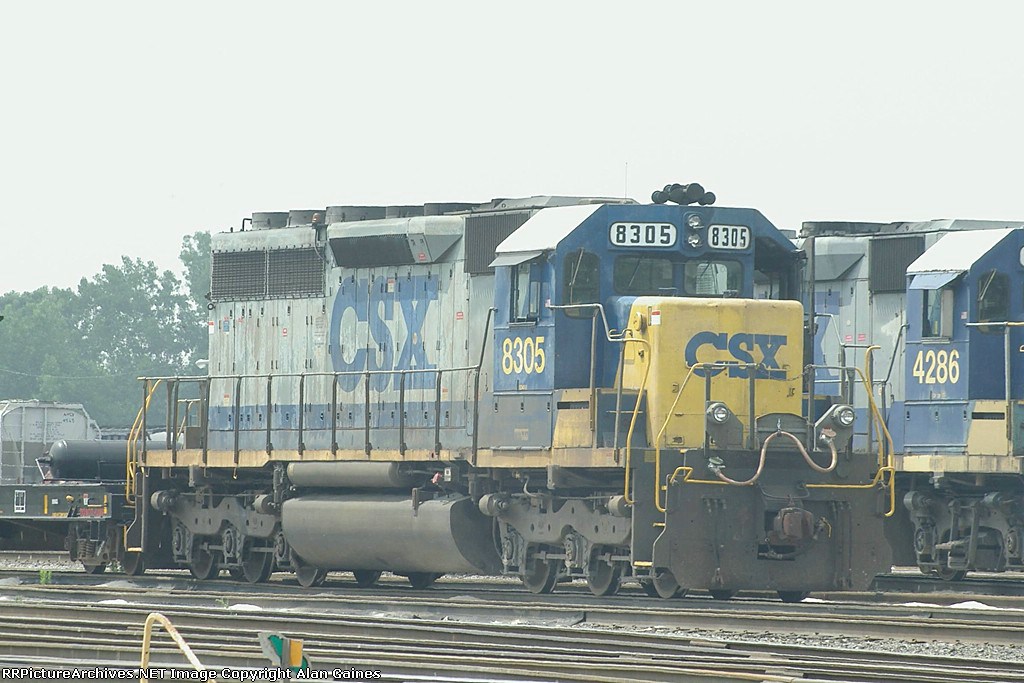 CSX SD-40M-2 8305